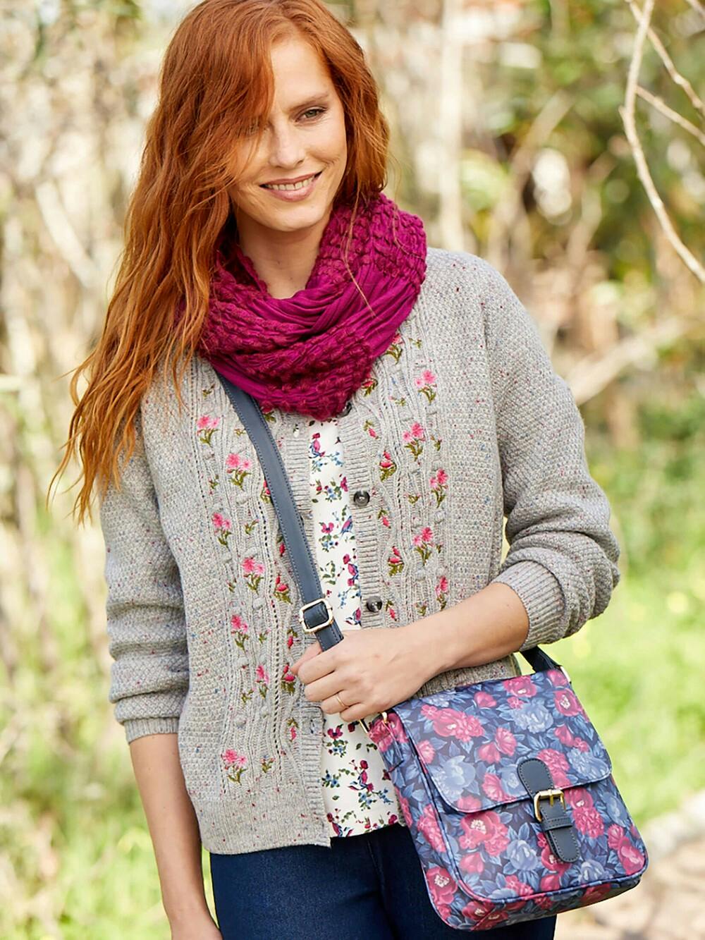 Female Canvas Bag | Mid Navy Stewart Tartan | EWM | EWM