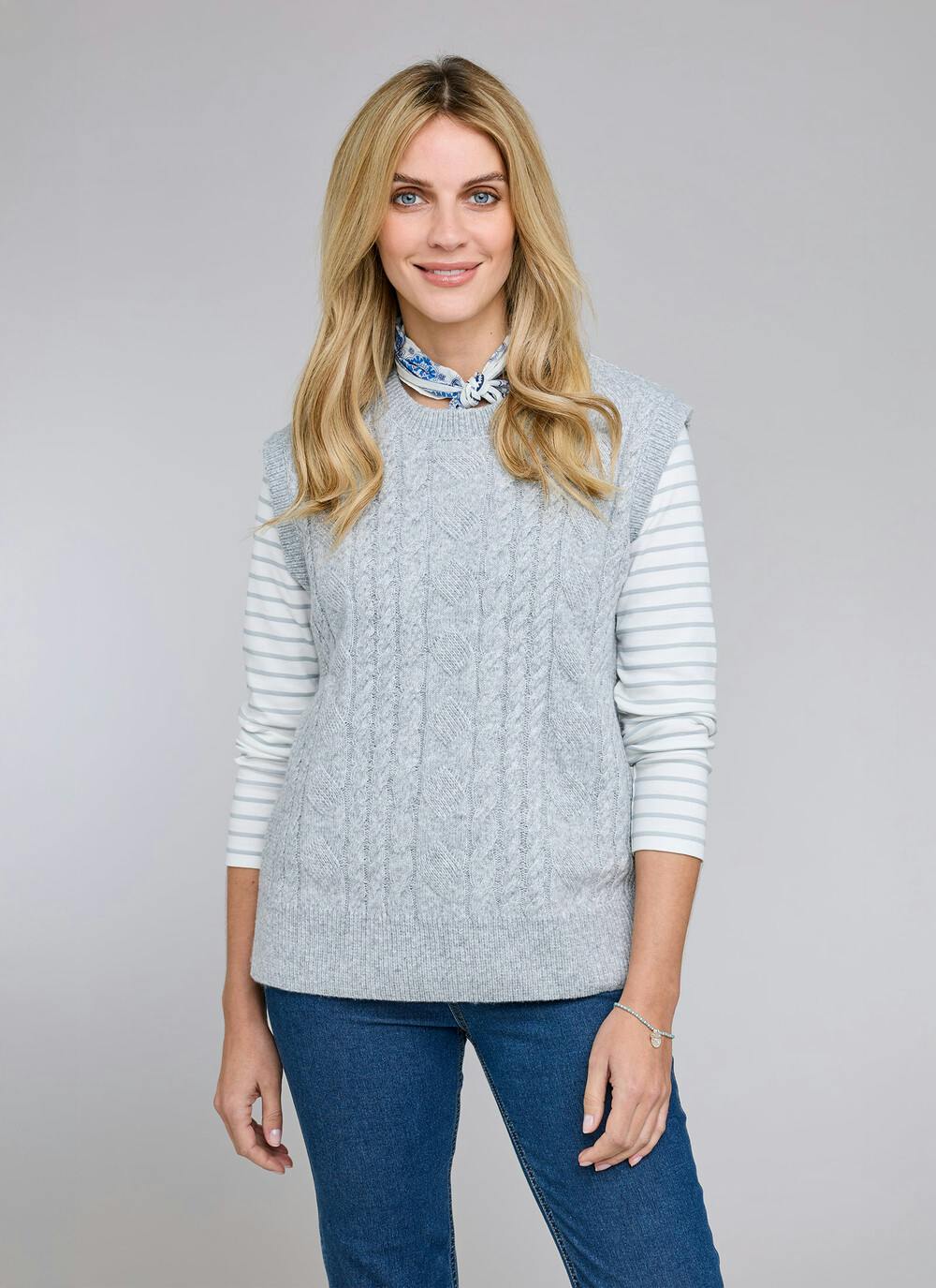 Cable Knit Crew Neck Knitted Vest | EWM